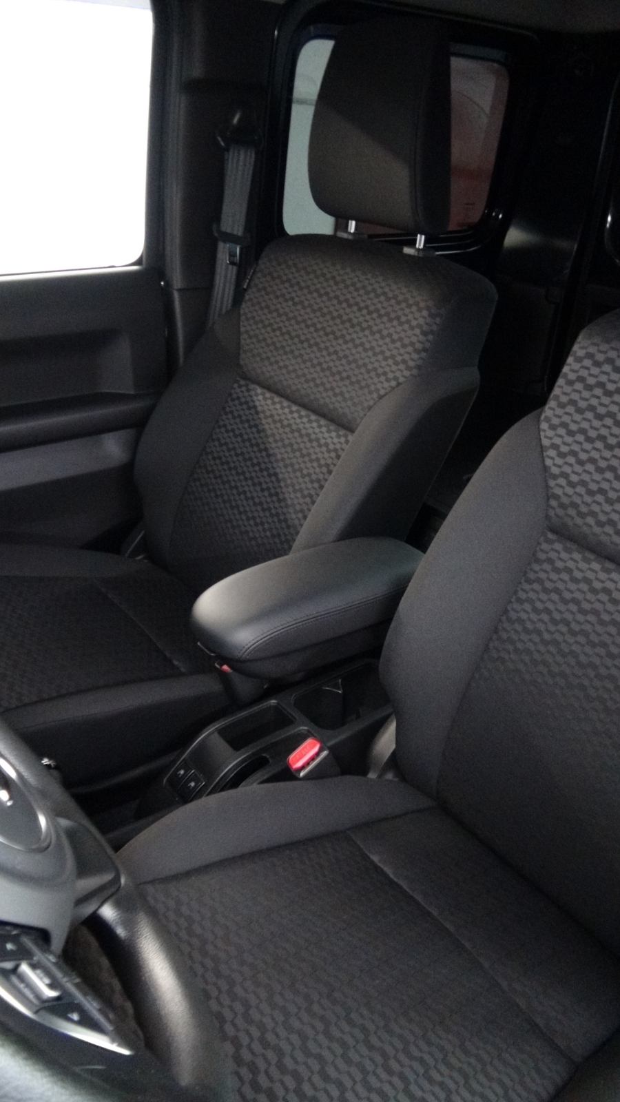 Autohaus Fürst Onlineshop - Center armrest for your SUZUKI JIMNY GJ & HJ