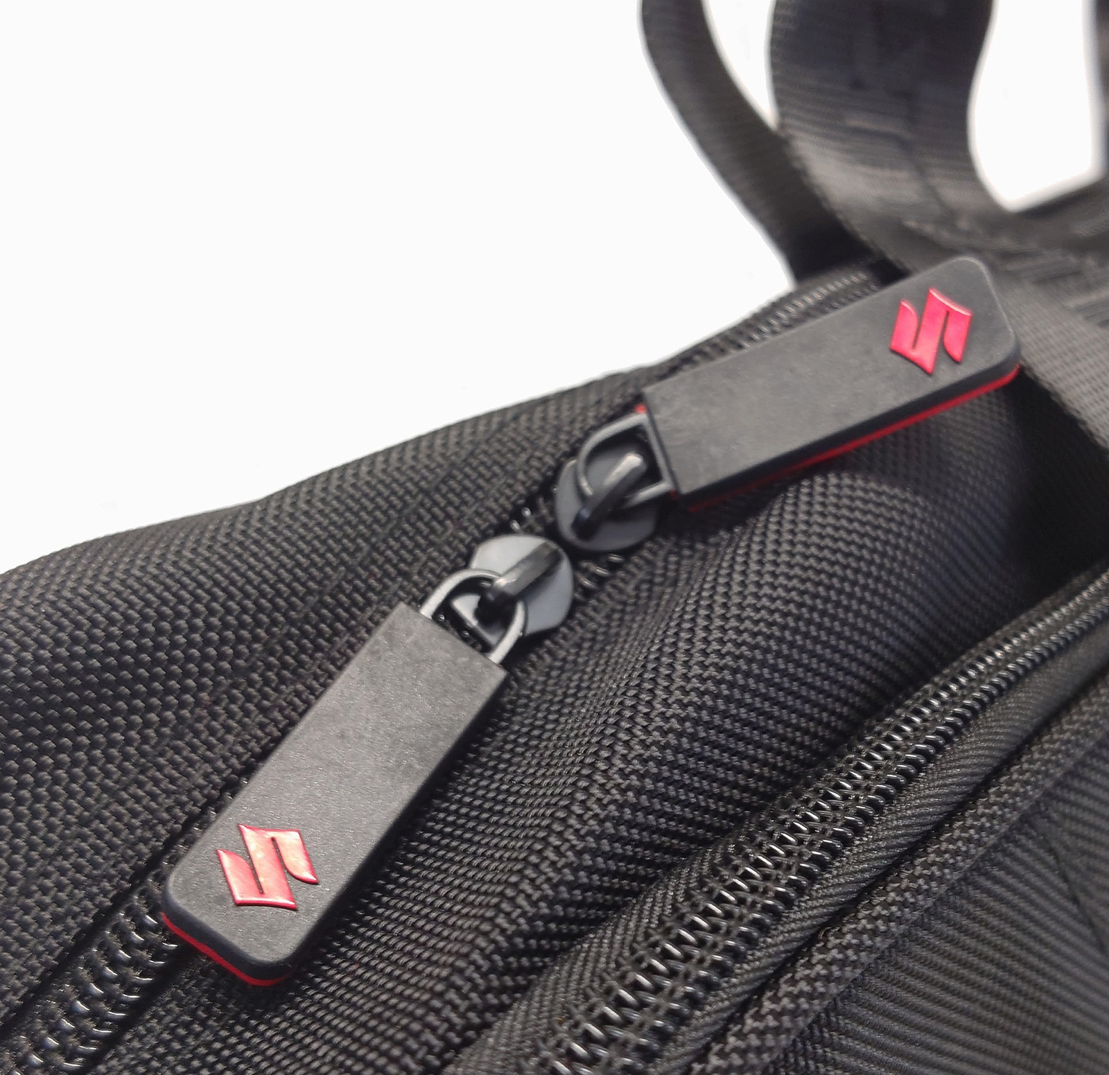 Autohaus Fürst Onlineshop - SUZUKI Team Black Laptop bag in black and red