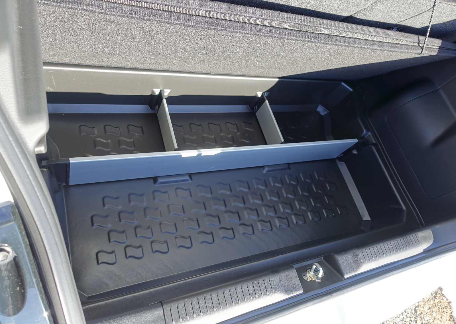 Autohaus Fürst Onlineshop - Kofferraum Cargo-Box für SUZUKI Swift